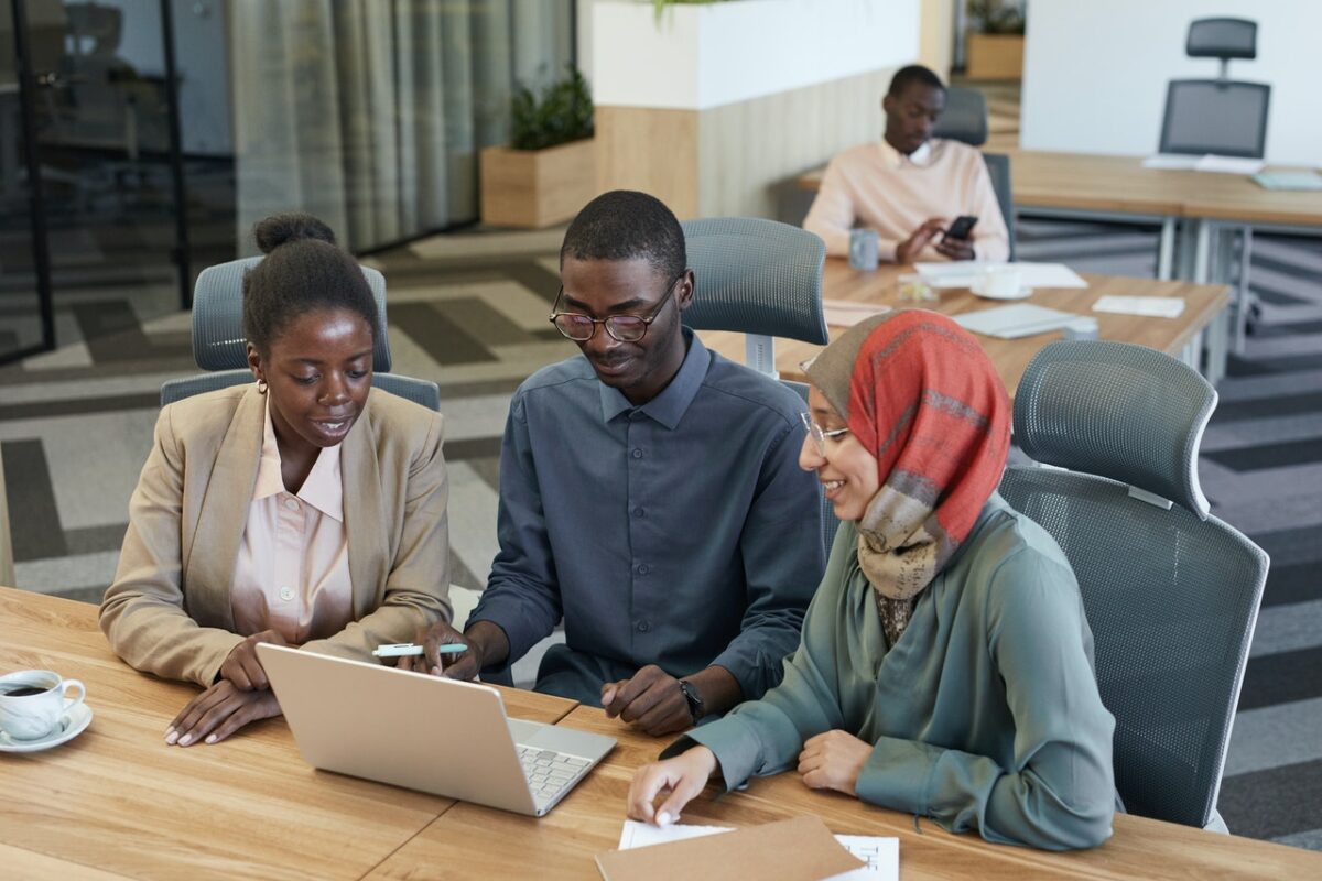Conflict Resolution Training for Employees | Peaceful Leaders Academy