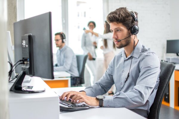 Customer Service Etiquette: 5 Best Practices | Peaceful Leaders Academy